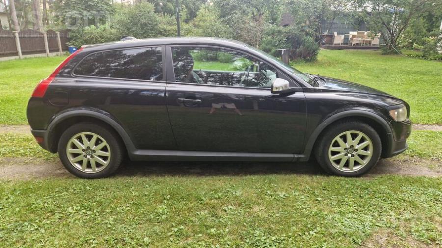 Melns Volvo C30 2007 Rīga, ar dzinēja tilpumu 1.60 L un nobraukumu 338 tūkst. km par 2500 €, foto 4 vietnē AUTOMOTO.COM.LV
