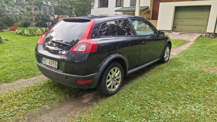 Melns Volvo C30 2007 Rīga, ar dzinēja tilpumu 1.60 L un nobraukumu 338 tūkst. km par 2500 €, foto 5 vietnē AUTOMOTO.COM.LV
