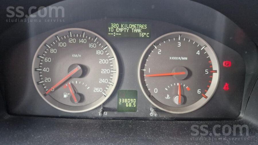 Melns Volvo C30 2007 Rīga, ar dzinēja tilpumu 1.60 L un nobraukumu 338 tūkst. km par 2500 €, foto 19 vietnē AUTOMOTO.COM.LV