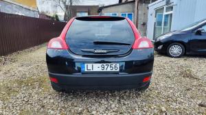 Black Volvo C30 2008 in Riga, with an engine capacity of 1.60 L and mileage of 199 thousand km for 2700 €, photo 4 on AUTOMOTO.COM.LV