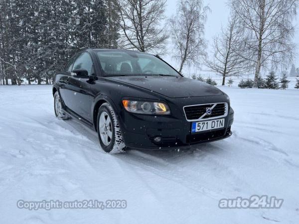 Melns Volvo C30 2008 Tallina, ar dzinēja tilpumu 1.60 L un nobraukumu 0 tūkst. km par 3000 €, foto 1 vietnē AUTOMOTO.COM.LV
