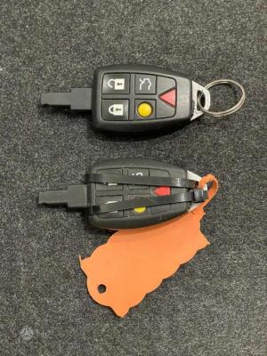 Black Volvo C30 2008 in Vilnius, with an engine capacity of 2.00 L and mileage of 241 thousand km for 3000 €, photo 26 on AUTOMOTO.COM.LV