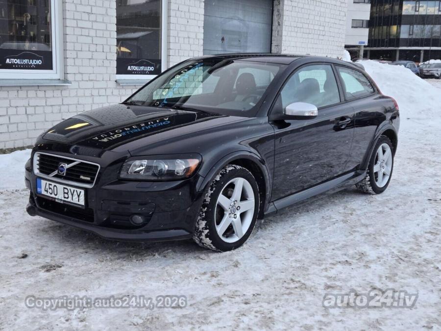 Black Volvo C30 2008 in Tallinn, with an engine capacity of 2.40 L and mileage of 205 thousand km for 4300 €, photo 1 on AUTOMOTO.COM.LV