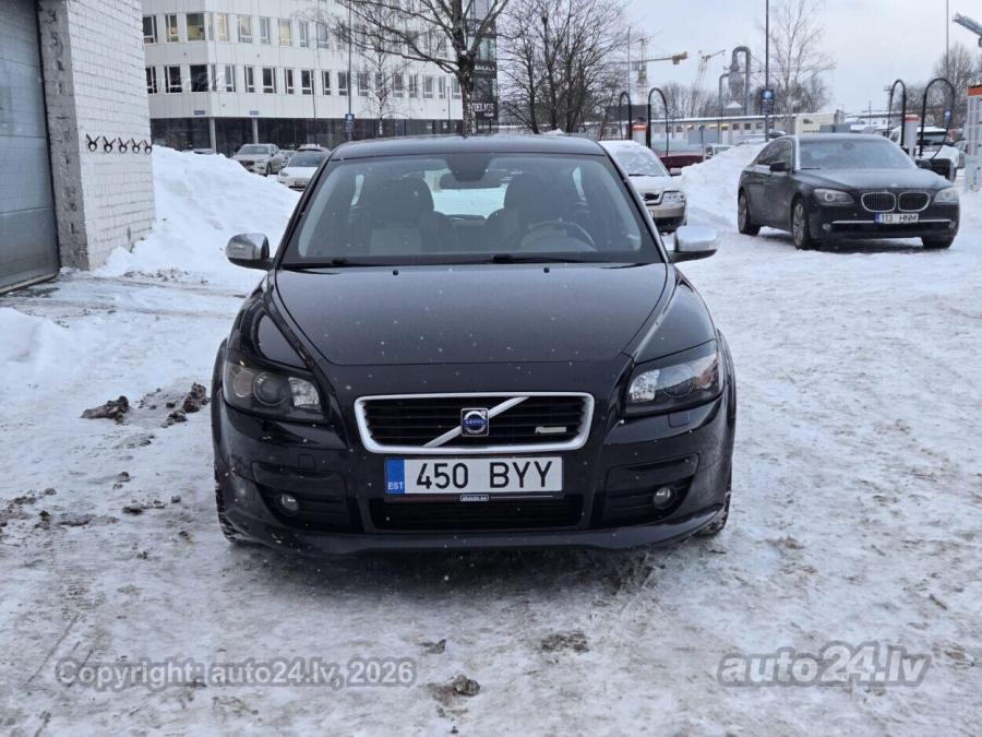 Black Volvo C30 2008 in Tallinn, with an engine capacity of 2.40 L and mileage of 205 thousand km for 4300 €, photo 2 on AUTOMOTO.COM.LV
