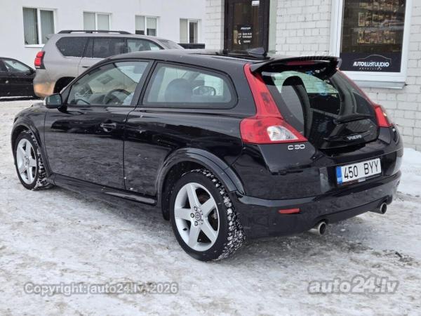 Black Volvo C30 2008 in Tallinn, with an engine capacity of 2.40 L and mileage of 205 thousand km for 4300 €, photo 3 on AUTOMOTO.COM.LV