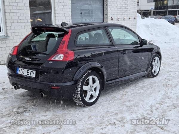 Black Volvo C30 2008 in Tallinn, with an engine capacity of 2.40 L and mileage of 205 thousand km for 4300 €, photo 4 on AUTOMOTO.COM.LV