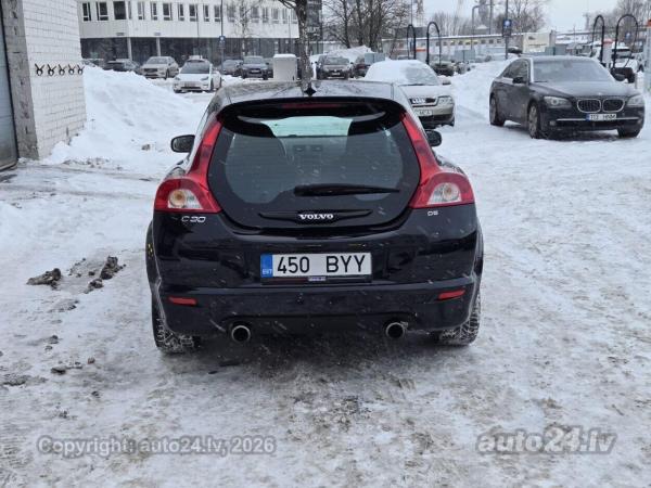 Black Volvo C30 2008 in Tallinn, with an engine capacity of 2.40 L and mileage of 205 thousand km for 4300 €, photo 5 on AUTOMOTO.COM.LV