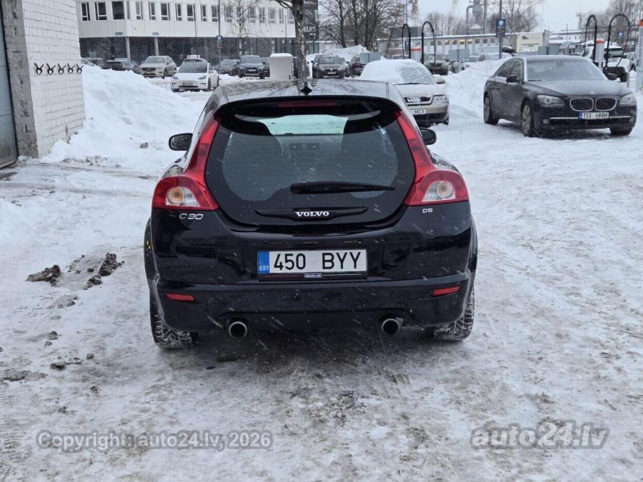 Black Volvo C30 2008 in Tallinn, with an engine capacity of 2.40 L and mileage of 205 thousand km for 4300 €, photo 5 on AUTOMOTO.COM.LV