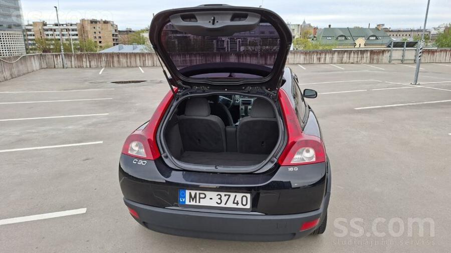 Melns Volvo C30 2008 Rīga, ar dzinēja tilpumu 1.60 L un nobraukumu 288 tūkst. km par 2150 €, foto 8 vietnē AUTOMOTO.COM.LV