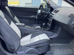 Black Volvo C30 2008 in Jelgava, with an engine capacity of 2.40 L and mileage of 373 thousand km for 3250 €, photo 15 on AUTOMOTO.COM.LV
