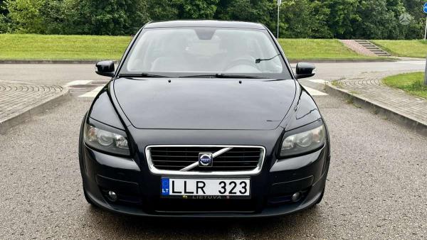 Melns Volvo C30 2008 Šilutė, ar dzinēja tilpumu 1.60 L un nobraukumu 348 tūkst. km par 1350 €, foto 1 vietnē AUTOMOTO.COM.LV
