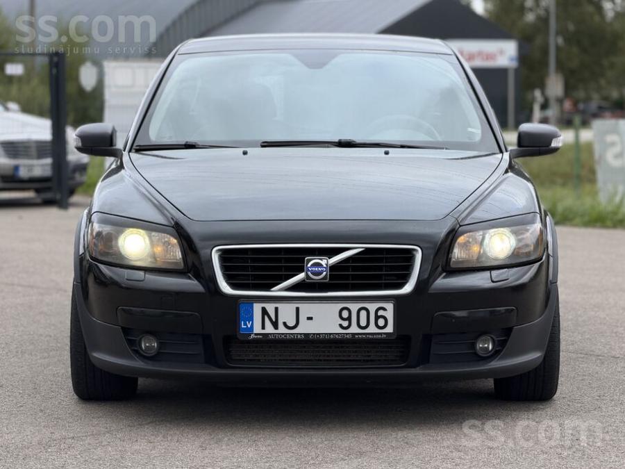 Черный Вольво Ц30 2008 в Огре, объемом двигателя 2.40 л и пробегом 208 тыс. км за 3850 €, фото 9 на AUTOMOTO.COM.LV