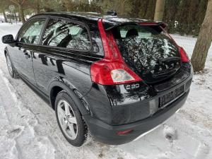 Melns Volvo C30 2009 Alīta, ar dzinēja tilpumu 1.60 L un nobraukumu 273 tūkst. km par 1999 €, foto 5 vietnē AUTOMOTO.COM.LV