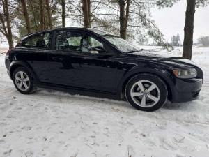 Melns Volvo C30 2009 Alīta, ar dzinēja tilpumu 1.60 L un nobraukumu 273 tūkst. km par 1999 €, foto 8 vietnē AUTOMOTO.COM.LV