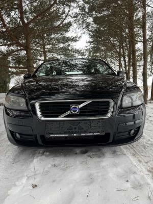 Melns Volvo C30 2009 Alīta, ar dzinēja tilpumu 1.60 L un nobraukumu 273 tūkst. km par 1999 €, foto 11 vietnē AUTOMOTO.COM.LV