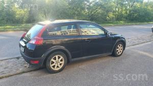 Black Volvo C30 2009 in Daugavpils, with an engine capacity of 1.60 L and mileage of 225 thousand km for 3100 €, photo 6 on AUTOMOTO.COM.LV