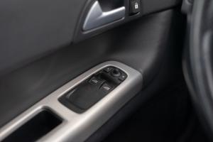 Melns Volvo C30 2009 Rīga, ar dzinēja tilpumu 1.60 L un nobraukumu 263 tūkst. km par 3200 €, foto 20 vietnē AUTOMOTO.COM.LV