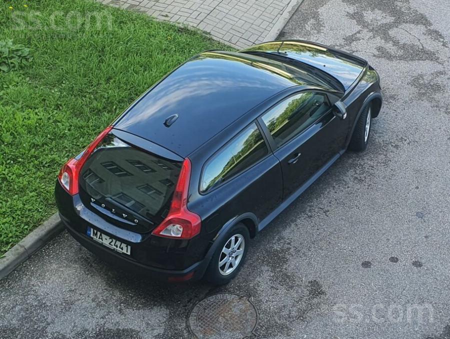Черный Вольво Ц30 2009 в Даугавпилс, объемом двигателя 1.60 л и пробегом 223 тыс. км за 2600 €, фото 1 на AUTOMOTO.COM.LV