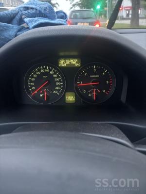 Melns Volvo C30 2009 Rēzekne, ar dzinēja tilpumu 1.60 L un nobraukumu 260 tūkst. km par 2950 €, foto  vietnē AUTOMOTO.COM.LV