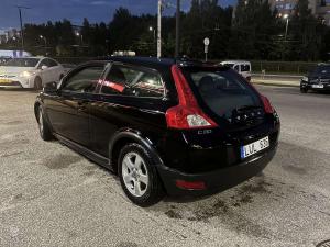 Черный Вольво Ц30 2009 в Вильнюс, объемом двигателя 1.60 л и пробегом 165 тыс. км за 699 €, фото 5 на AUTOMOTO.COM.LV
