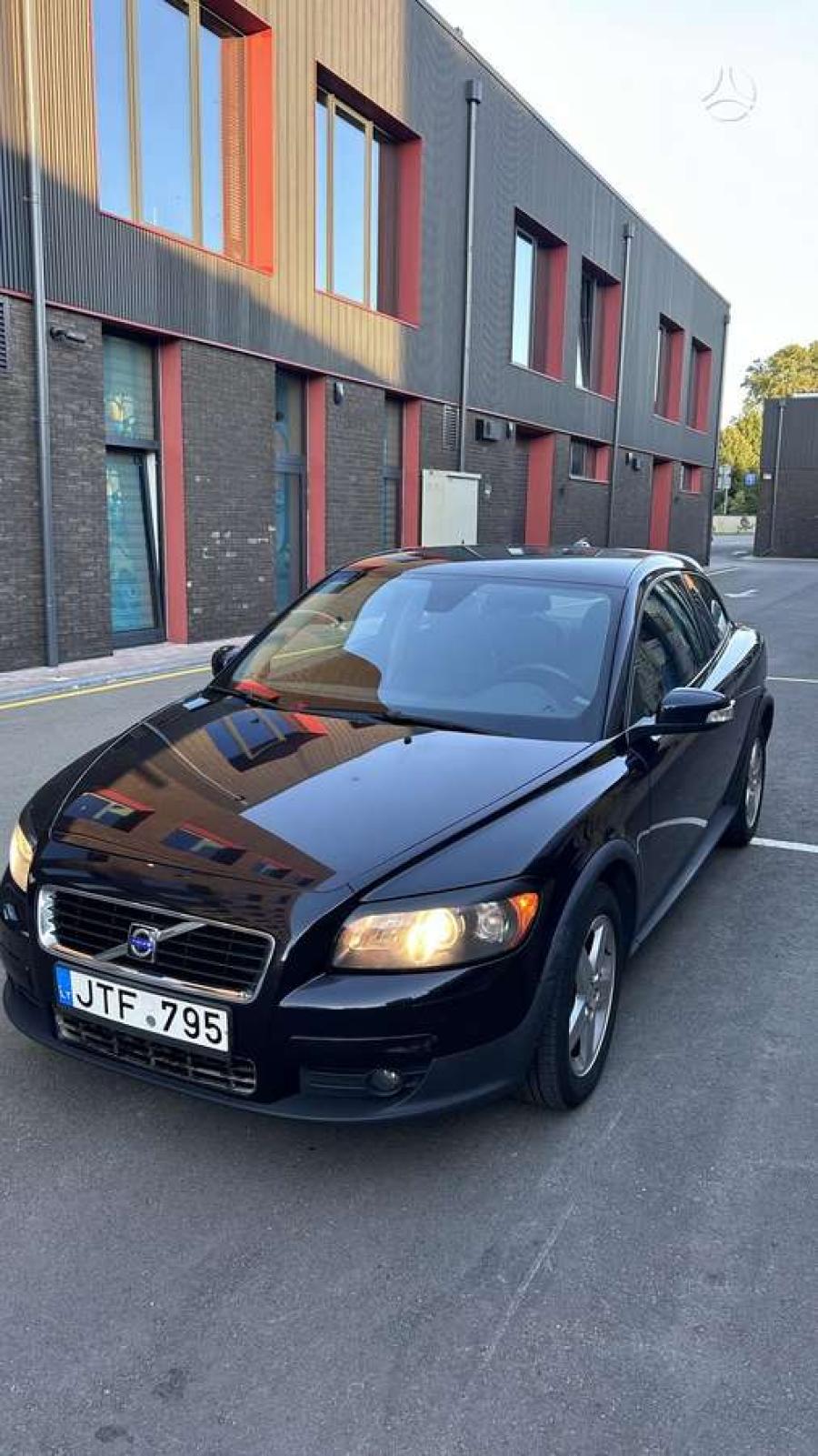 Melns Volvo C30 2009 Klaipėda, ar dzinēja tilpumu 1.56 L un nobraukumu 225 tūkst. km par 2399 €, foto 3 vietnē AUTOMOTO.COM.LV