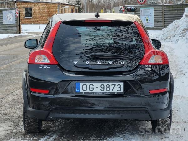 Black Volvo C30 2010 in Jelgava, with an engine capacity of 1.60 L and mileage of 194 thousand km for 3990 €, photo 6 on AUTOMOTO.COM.LV