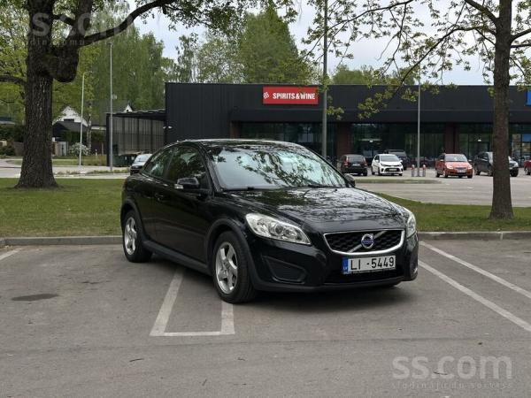 Melns Volvo C30 2010 Rīga, ar dzinēja tilpumu 2.00 L un nobraukumu 245 tūkst. km par 3500 €, foto 4 vietnē AUTOMOTO.COM.LV