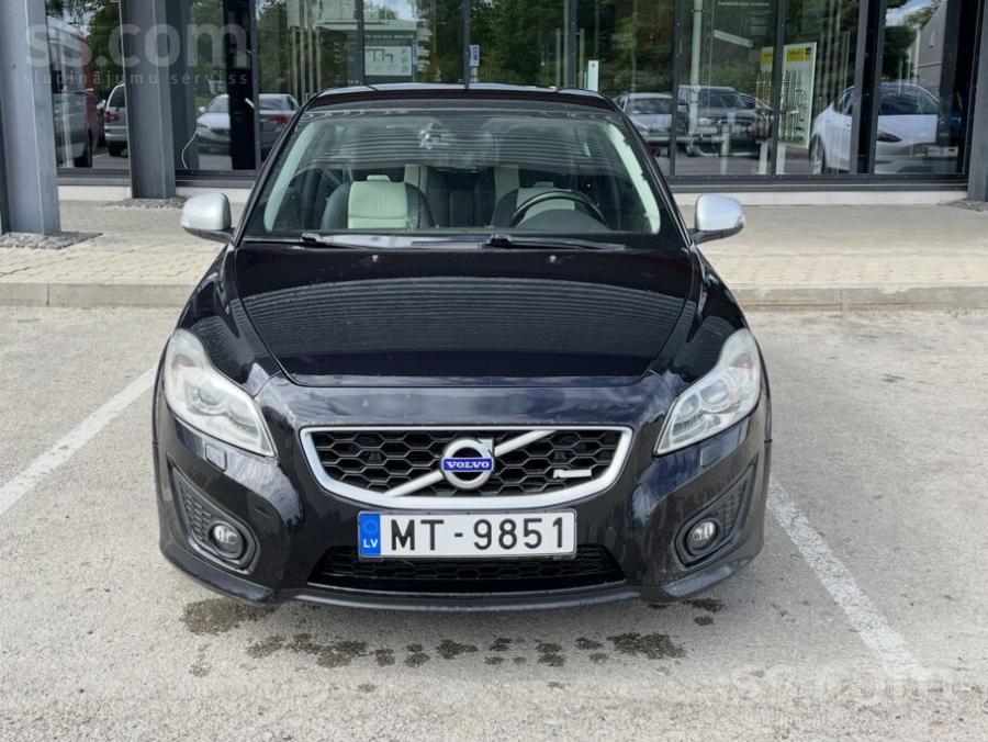 Melns Volvo C30 2010 Rīga, ar dzinēja tilpumu 1.60 L un nobraukumu 248 tūkst. km par 3150 €, foto 5 vietnē AUTOMOTO.COM.LV