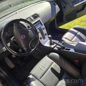 Melns Volvo C30 2010 Jelgava, ar dzinēja tilpumu 1.60 L un nobraukumu 370 tūkst. km par 3250 €, foto 5 vietnē AUTOMOTO.COM.LV