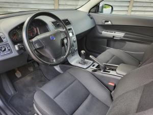 Melns Volvo C30 2010 Rīga, ar dzinēja tilpumu 1.60 L un nobraukumu 194 tūkst. km par 4290 €, foto 13 vietnē AUTOMOTO.COM.LV