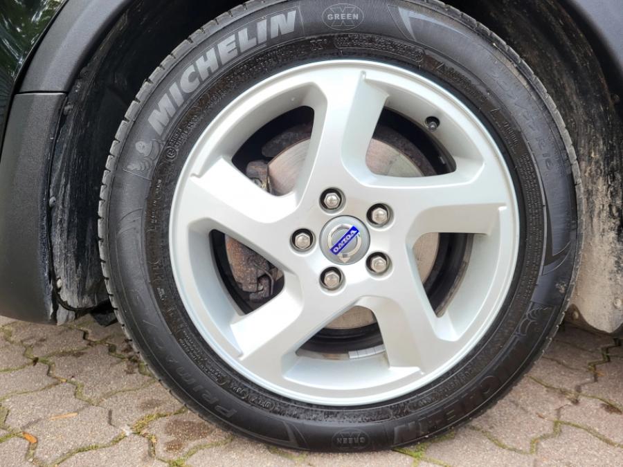 Melns Volvo C30 2010 Rīga, ar dzinēja tilpumu 1.60 L un nobraukumu 194 tūkst. km par 4290 €, foto 14 vietnē AUTOMOTO.COM.LV