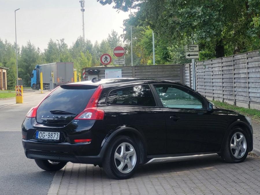 Melns Volvo C30 2010 Rīga, ar dzinēja tilpumu 1.60 L un nobraukumu 194 tūkst. km par 4290 €, foto 15 vietnē AUTOMOTO.COM.LV