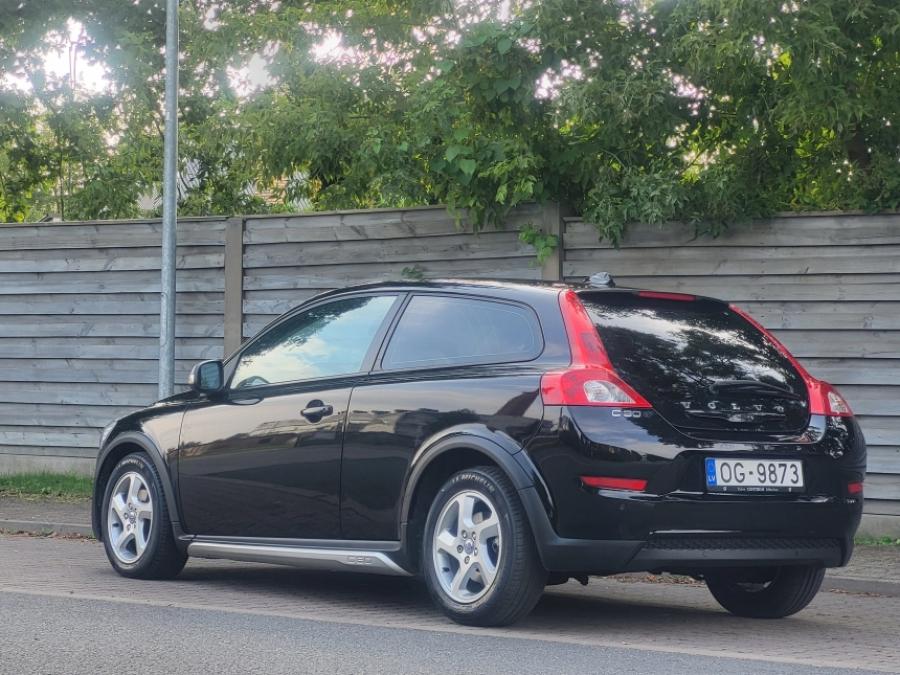 Melns Volvo C30 2010 Rīga, ar dzinēja tilpumu 1.60 L un nobraukumu 194 tūkst. km par 4290 €, foto 18 vietnē AUTOMOTO.COM.LV