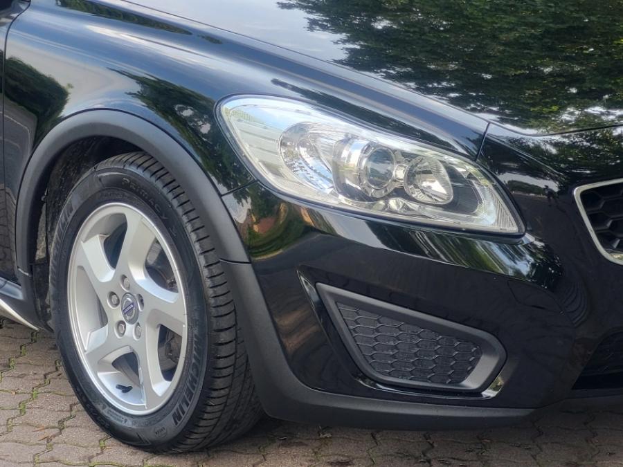Melns Volvo C30 2010 Rīga, ar dzinēja tilpumu 1.60 L un nobraukumu 194 tūkst. km par 4290 €, foto 21 vietnē AUTOMOTO.COM.LV