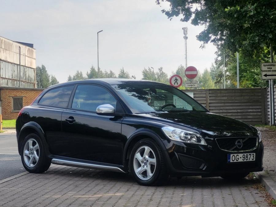 Melns Volvo C30 2010 Rīga, ar dzinēja tilpumu 1.60 L un nobraukumu 194 tūkst. km par 4290 €, foto 23 vietnē AUTOMOTO.COM.LV