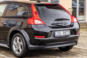 Melns Volvo C30 2010 Rīga, ar dzinēja tilpumu 1.60 L un nobraukumu 194 tūkst. km par 4290 €, foto 36 vietnē AUTOMOTO.COM.LV