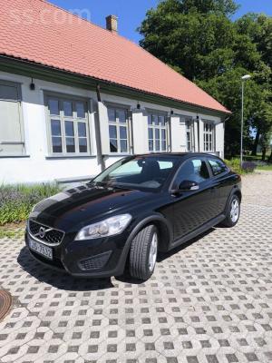 Черный Вольво Ц30 2010 в Рига, объемом двигателя 1.60 л и пробегом 213 тыс. км за 3350 €, фото  на AUTOMOTO.COM.LV