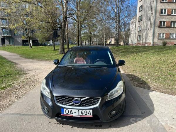 Melns Volvo C30 2010 Rīga, ar dzinēja tilpumu 2.00 L un nobraukumu 243 tūkst. km par 3650 €, foto 2 vietnē AUTOMOTO.COM.LV