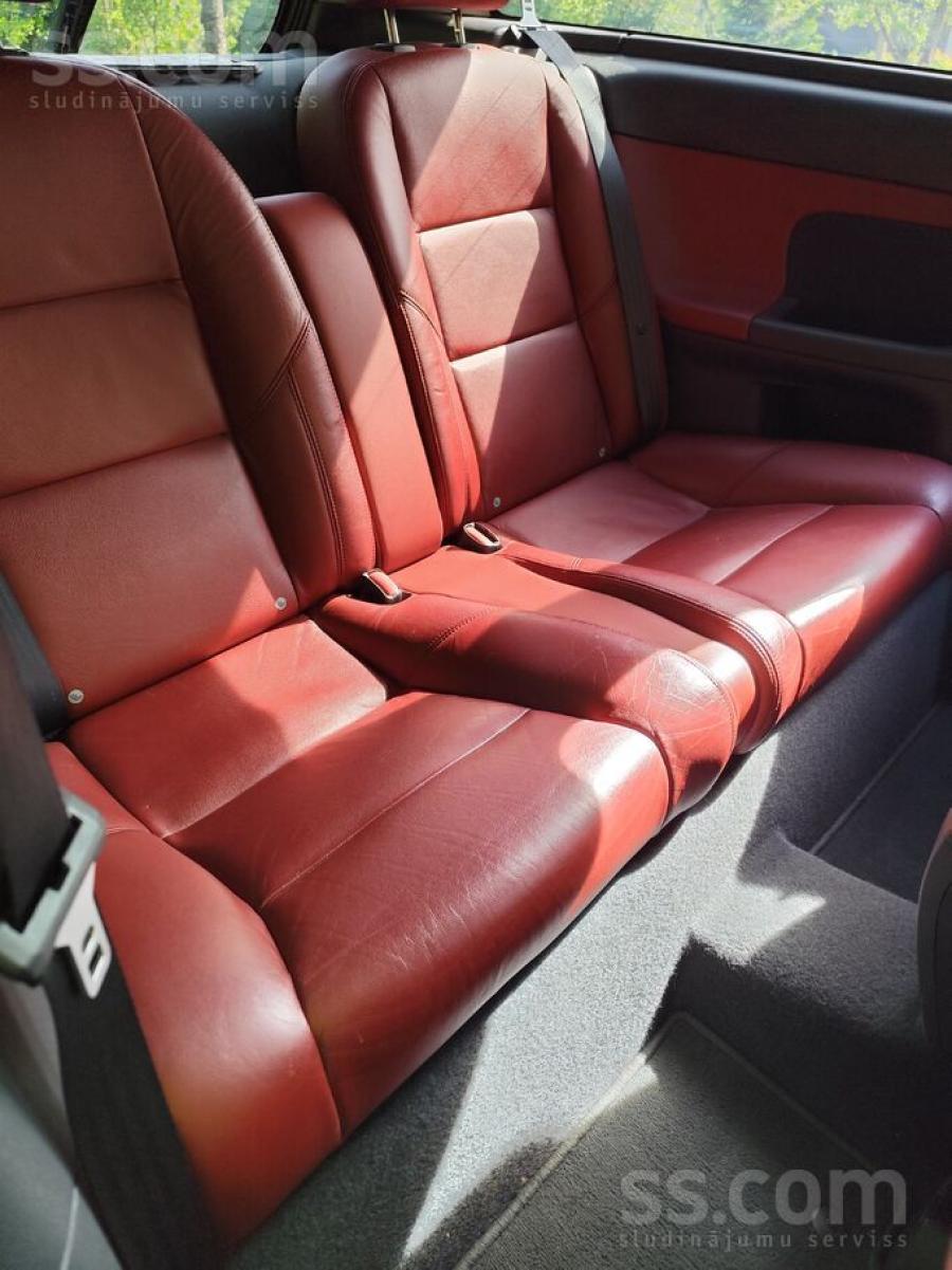 Melns Volvo C30 2010 Rīga, ar dzinēja tilpumu 2.00 L un nobraukumu 243 tūkst. km par 3650 €, foto 6 vietnē AUTOMOTO.COM.LV