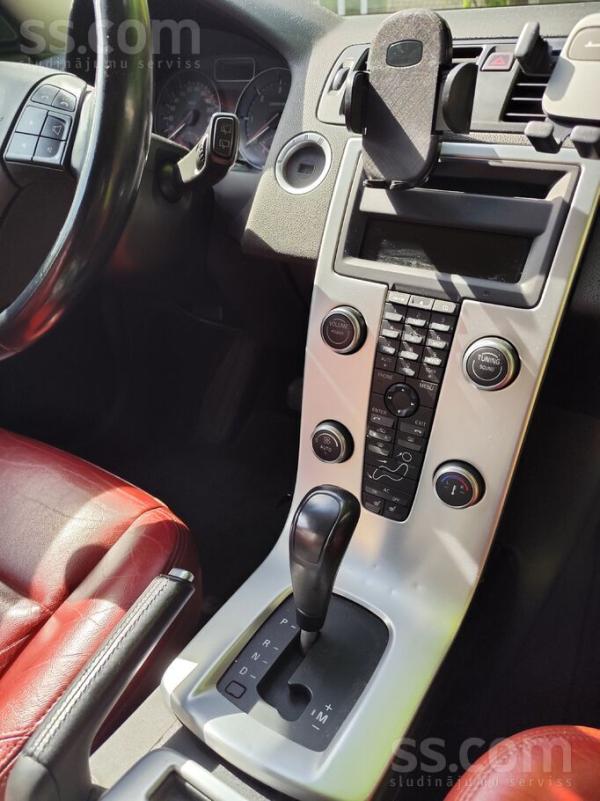 Melns Volvo C30 2010 Rīga, ar dzinēja tilpumu 2.00 L un nobraukumu 243 tūkst. km par 3650 €, foto 8 vietnē AUTOMOTO.COM.LV