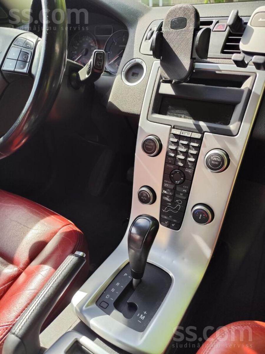 Melns Volvo C30 2010 Rīga, ar dzinēja tilpumu 2.00 L un nobraukumu 243 tūkst. km par 3650 €, foto 9 vietnē AUTOMOTO.COM.LV