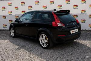Black Volvo C30 2010 in Vilnius, with an engine capacity of 2.00 L and mileage of 250 thousand km for 3390 €, photo 4 on AUTOMOTO.COM.LV