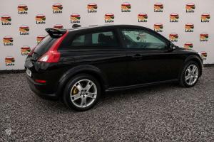 Black Volvo C30 2010 in Vilnius, with an engine capacity of 2.00 L and mileage of 250 thousand km for 3390 €, photo 5 on AUTOMOTO.COM.LV