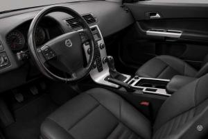 Black Volvo C30 2010 in Vilnius, with an engine capacity of 2.00 L and mileage of 250 thousand km for 3390 €, photo 6 on AUTOMOTO.COM.LV