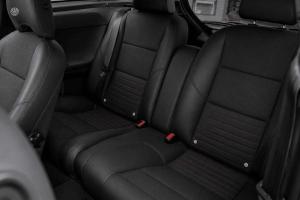 Black Volvo C30 2010 in Vilnius, with an engine capacity of 2.00 L and mileage of 250 thousand km for 3390 €, photo 11 on AUTOMOTO.COM.LV