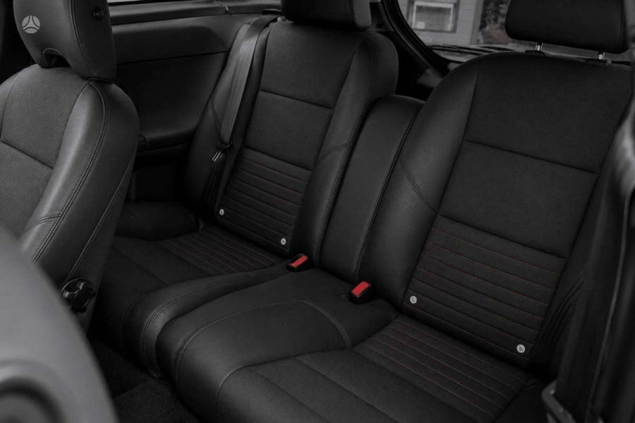 Black Volvo C30 2010 in Vilnius, with an engine capacity of 2.00 L and mileage of 250 thousand km for 3390 €, photo 11 on AUTOMOTO.COM.LV
