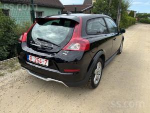 Melns Volvo C30 2010 Rēzekne, ar dzinēja tilpumu 1.60 L un nobraukumu 288 tūkst. km par 4200 €, foto 5 vietnē AUTOMOTO.COM.LV