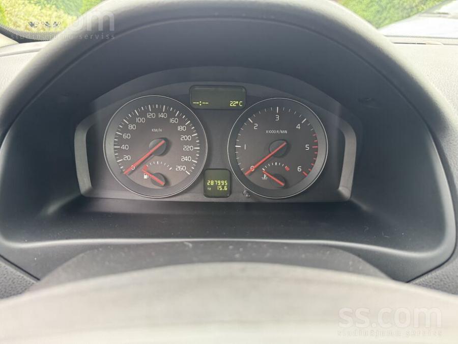 Melns Volvo C30 2010 Rēzekne, ar dzinēja tilpumu 1.60 L un nobraukumu 288 tūkst. km par 4200 €, foto 12 vietnē AUTOMOTO.COM.LV