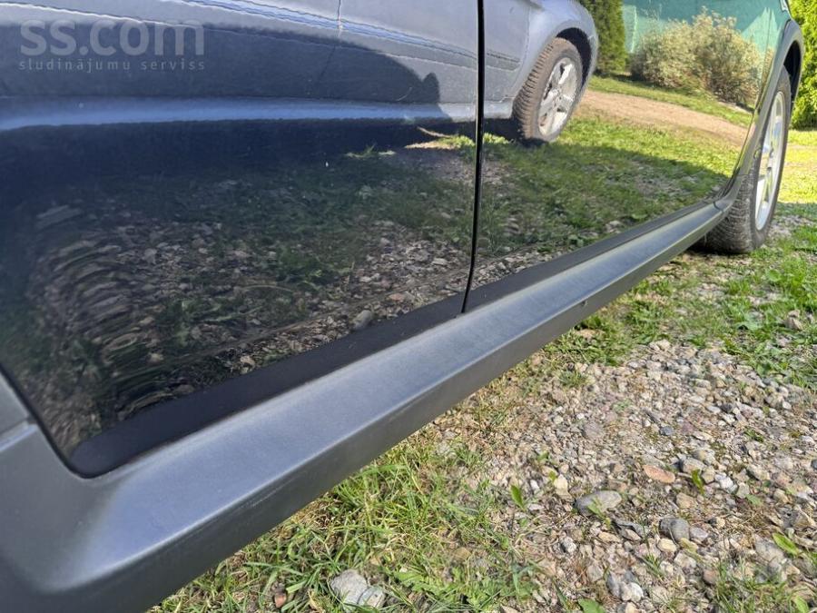 Melns Volvo C30 2010 Rēzekne, ar dzinēja tilpumu 1.60 L un nobraukumu 288 tūkst. km par 4200 €, foto 26 vietnē AUTOMOTO.COM.LV