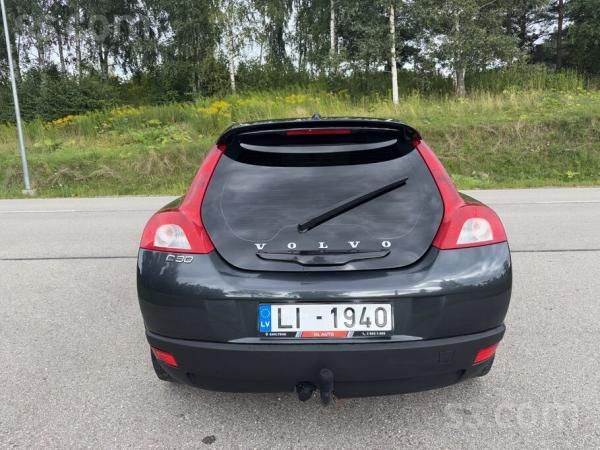 Melns Volvo C30 2010 Valmiera, ar dzinēja tilpumu 1.60 L un nobraukumu 334 tūkst. km par 2550 €, foto 4 vietnē AUTOMOTO.COM.LV